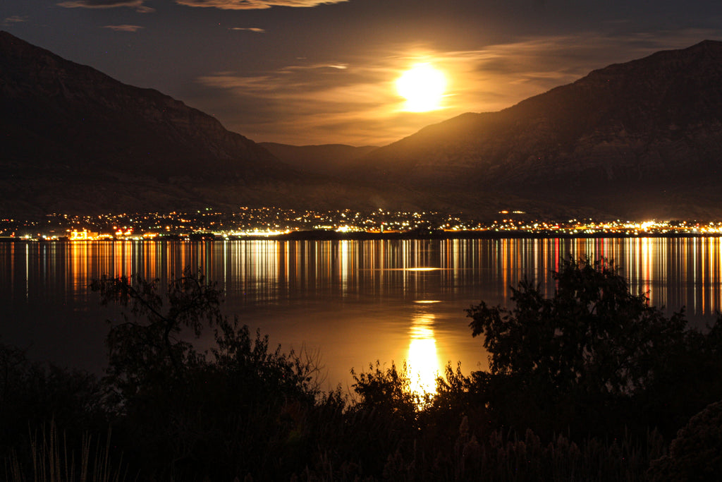 October Moon over Utah Lake - Utah Lake – Allen's Camera